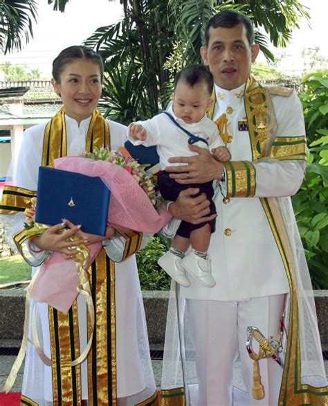 El Polémico Y Extravagante Rey De Tailandia