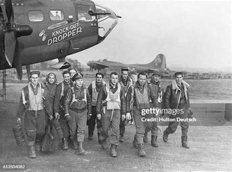 B 17 Flying Fortress Photos And Premium High Res Pictures Getty Images