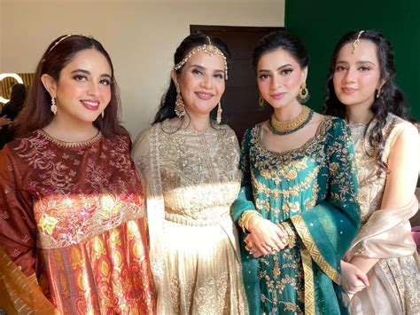 Actress Munazzah Arif Looks Beautiful At Her Sons Wedding Reviewitpk