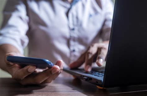 Premium Photo Age Of Technology People S Use Of Technology In The Modern Era Interconnection