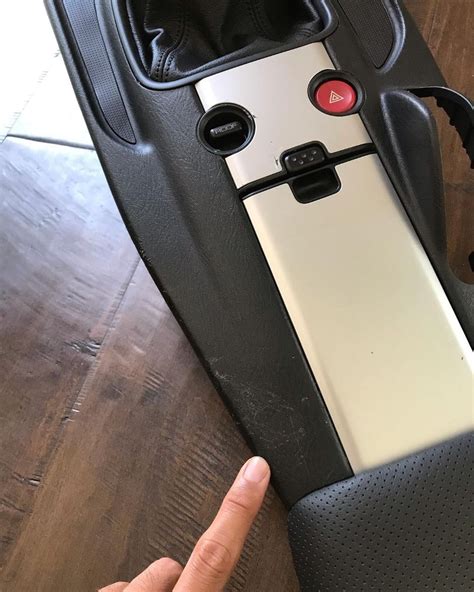 575 Firm Ap2 Center Console New Leather Shift Boot Leather Arm Rest Is Fresh Cup Holder Door