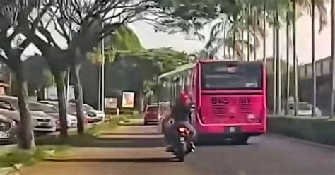 Pemandu Bas Pink Tular Rupanya Positif Syabu Berita Harian