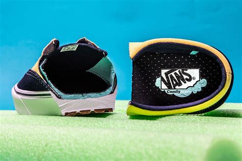 The Ins and Outs of Vans' ComfyCush - Features