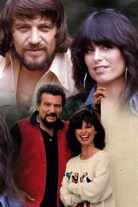 Waylon Jennings And Wife Jessi Colter The Outlaw Couple Jessi Colter