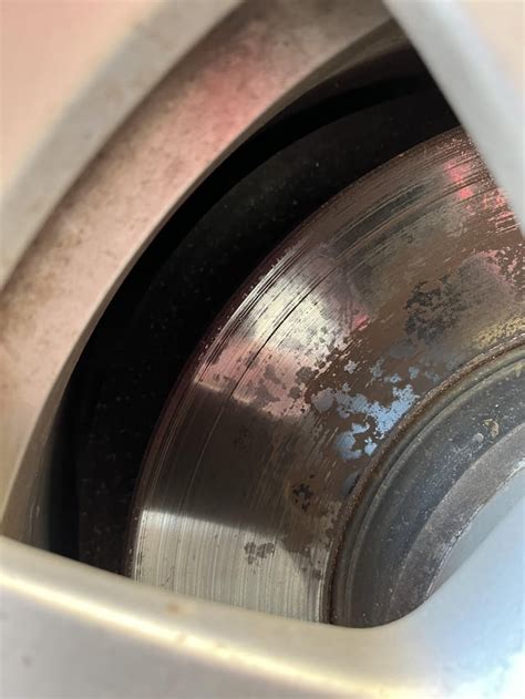 Weird stains on brake rotors : r/MechanicAdvice