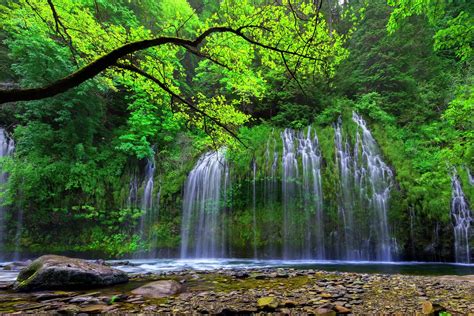 Mossbrae Falls Trail — City Of Dunsmuir