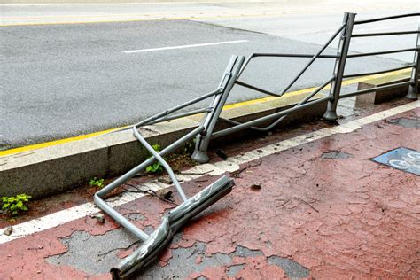 Fixed Objects Accident Lawyer In Phoenix Free Consultation