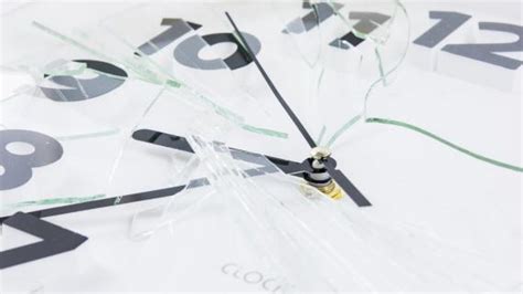 How To Remove The Clock From The Windows 10 Taskbar