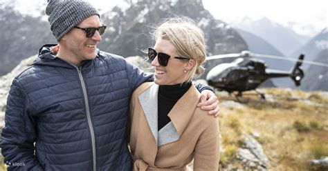 밀포드 사운드에 상륙하는 헬리콥터 비행 클룩 Klook 한국