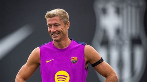 Barcelona Prepares Three Names Of Elite Replacement Lewandowski In