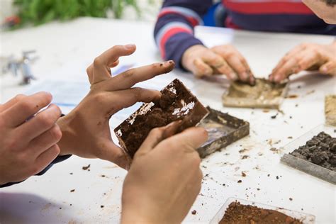 UNE Discovery Exploring Soil Texture