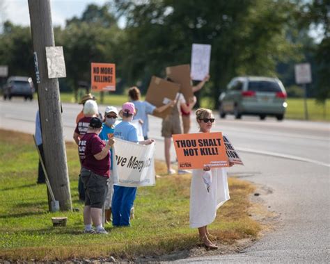 Death Penalty Opponents Protest Lezmond Mitchells Execution