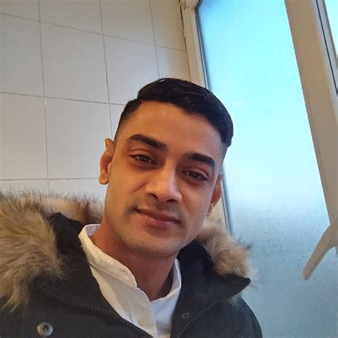 ආදරෙයි මං ආදරෙයි ලෝකවා කල්‍යාණ මිත්‍ර පින්වත් ඔබ සැමට පින්බර උදෑසනක් වේවා සියලු දුක්