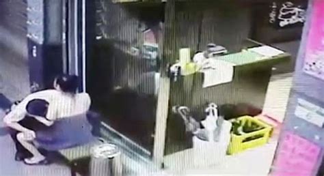 Couple Spotted Having Sex On Restaurant Bench While Taking A Break From Their Dinner Date