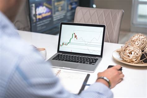 data driven decision making using data analytics to underpin business