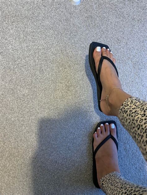 White Toes R Feetishh