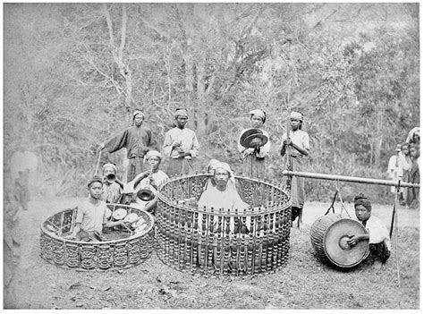 ဆိုင်းနားထောင်ခြင်း Myanmar Digital News