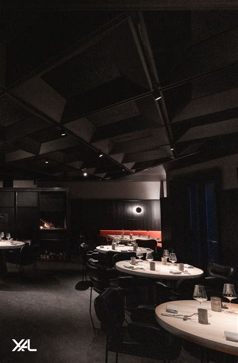 Hotel And Restaurant Dark Restaurant Lighting Design Move It By Xal