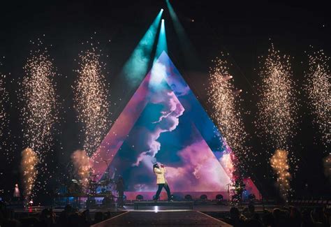 Thirty Seconds To Mars A Spectacular Fan Centric Performance At The O2