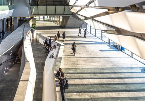 Morphosis Weaves Textile Research Facility Facade From Reinforced Fibre