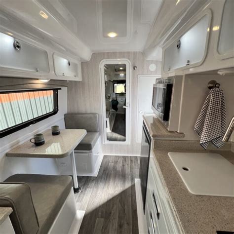 2026 Oliver Legacy Elite Ii On Order Platinum With Twin Beds