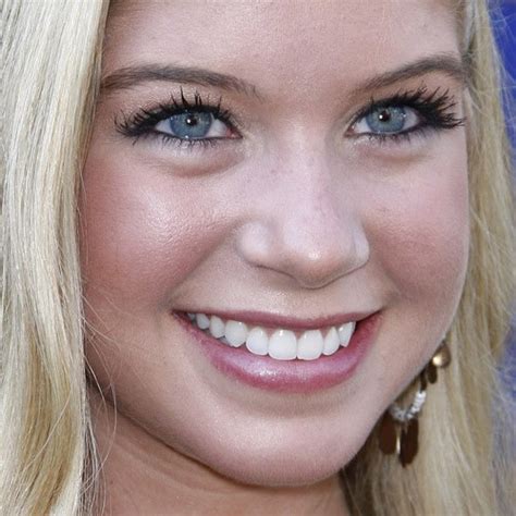 Allie Deberry Clothes And Outfits Steal Her Style