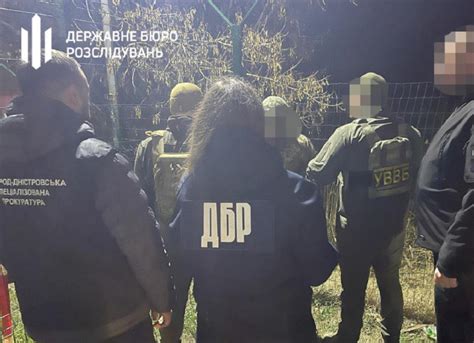 ДБР викрили корупційну схему на кордоні з Одещиною кого затримали — Криминал