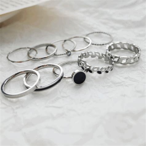 당일출고 써지컬스틸 변색없는 데일리 실버 볼드 실반지 레이어드링 9종 에이블리