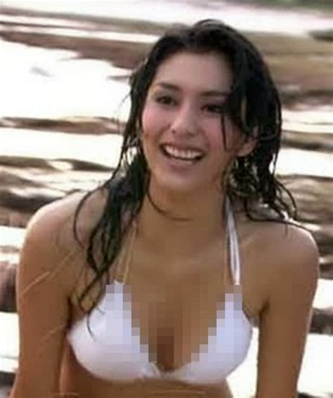 Women Stars Tyas Mirasih