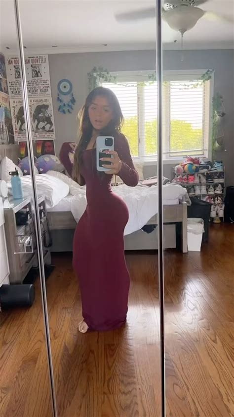 Kayla Manousselis Kaylamanousselis • Instagram Photos And Videos