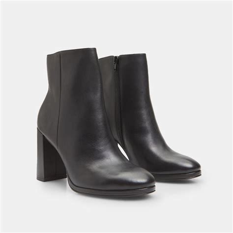Bata | Schuh- und Accessoiregeschäft für die ganze Familie
