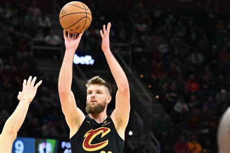 Cavs Benchwarmer Dean Wade Stuns Celtics In Fourth Quarter Insidehook