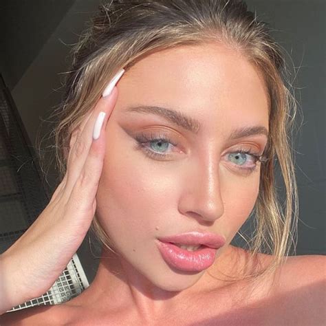 Ava Louise Promiflash