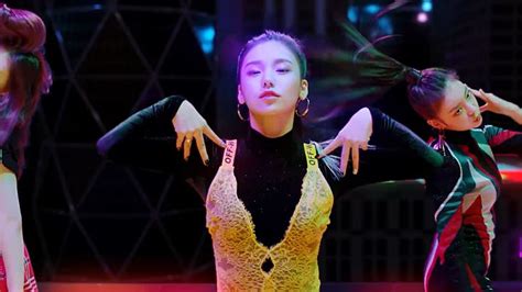 Yeji Dalla Dalla Mv Itzy Music Videos Video Capture