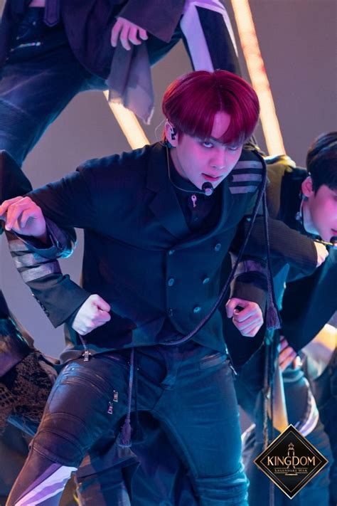 [킹덤 비하인드 포토] 에이티즈 Ateez 100초 퍼포먼스 네이버 포스트 Fan Picture Choi Jong Ho Bts Aesthetic Pictures