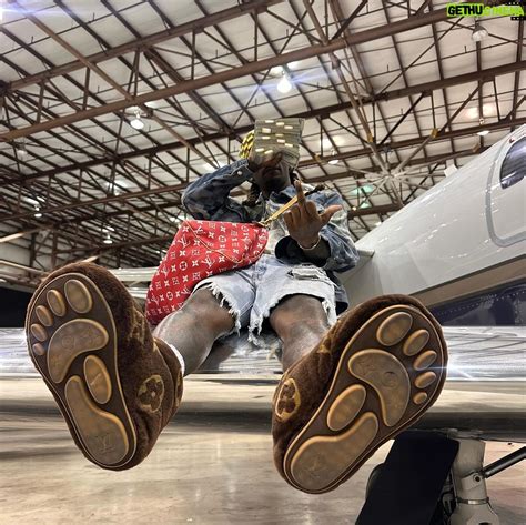 Offset Wiki Biography Age Gallery Spouse And More