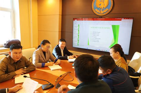 ДУНДГОВЬ АЙМГИЙН УЗХ НЫ УДИРДАХ ЗӨВЛӨЛИЙН ХУРАЛ ХУРАЛДЛАА