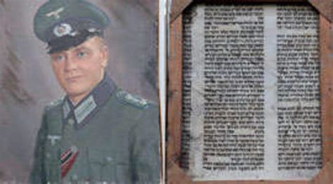 독일 초상화에서 발견된 토라 양피지 갓피플