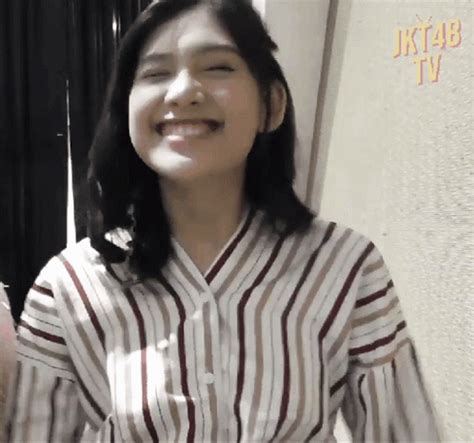 Chika Chikuy Gif Chika Chikuy Chika Jkt Discover Share Gifs