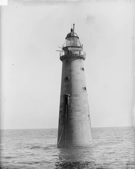The Tragic Story Of Minots Ledge Lighthouse Historical Digression