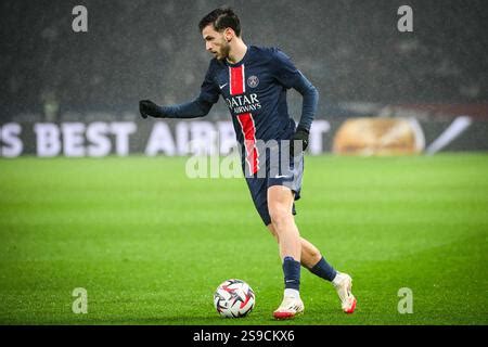 Khvicha Kvaratskhelia Of Paris During The French Championship Ligue 1