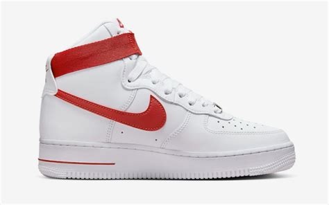 나이키 에어 포스 1 하이 화이트 레드 오피셜 이미지 내보인다 슈프라이즈 컬처