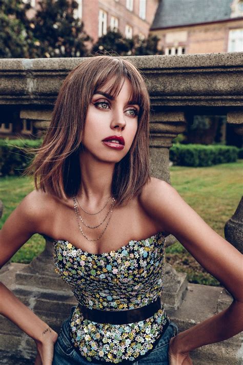 Жіночі зачіски на середне волосся 2020 20 фото