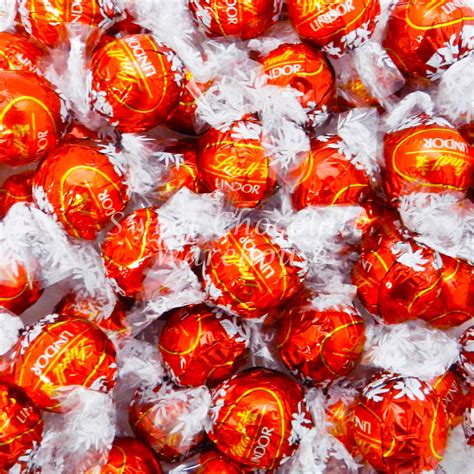 Lindt Lindor Milk Chocolate Balls 1kg Minimum 80 Pieces Sweet