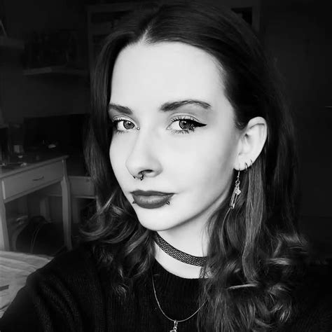 Ani 🌹 Aniauthor • Threads Say More