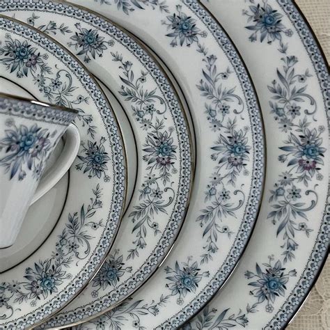 66 Pc Noritake Blue Hill Dinnerware Setservice For 12blue Floral