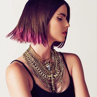 Shelley Hennig Brasil On Instagram Linda De Frente De Costas De