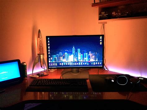 My Setup Updating Windows Ofcourse R Pcmasterrace