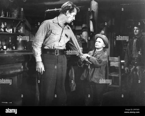 Shane 1953 Brandon De Wilde Fotos Und Bildmaterial In Hoher Auflösung