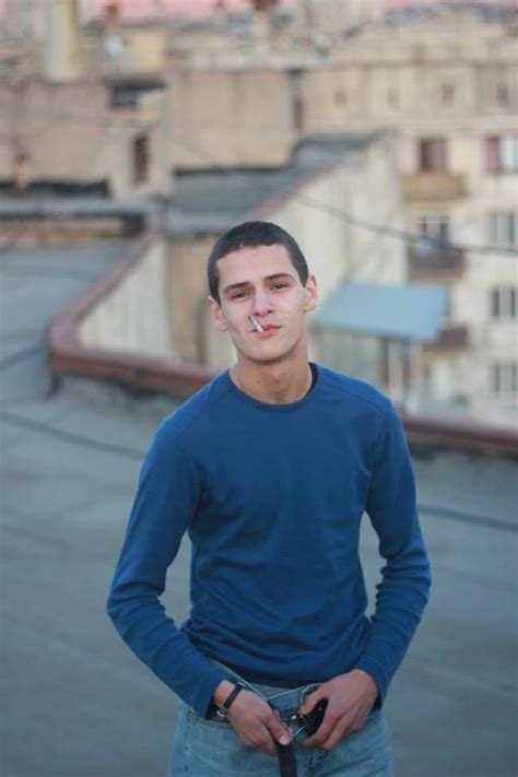 სიმპატიური ბიჭები